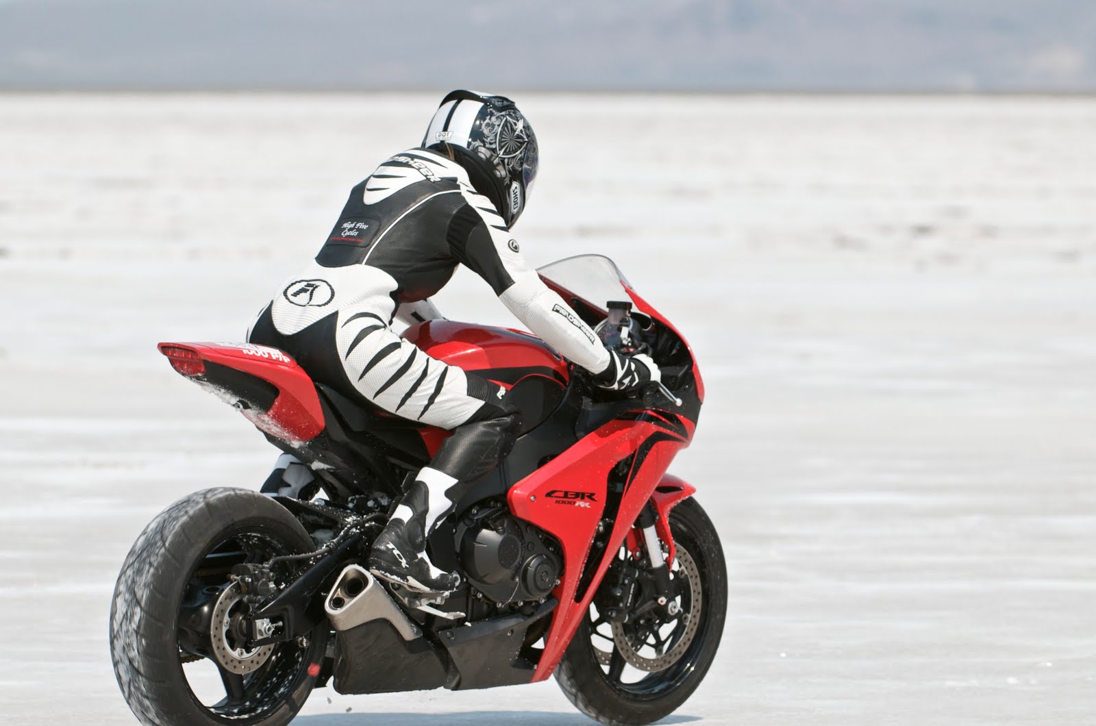 VISUAL GRATIFICATION: Queen of Speed - Leslie Porterfield