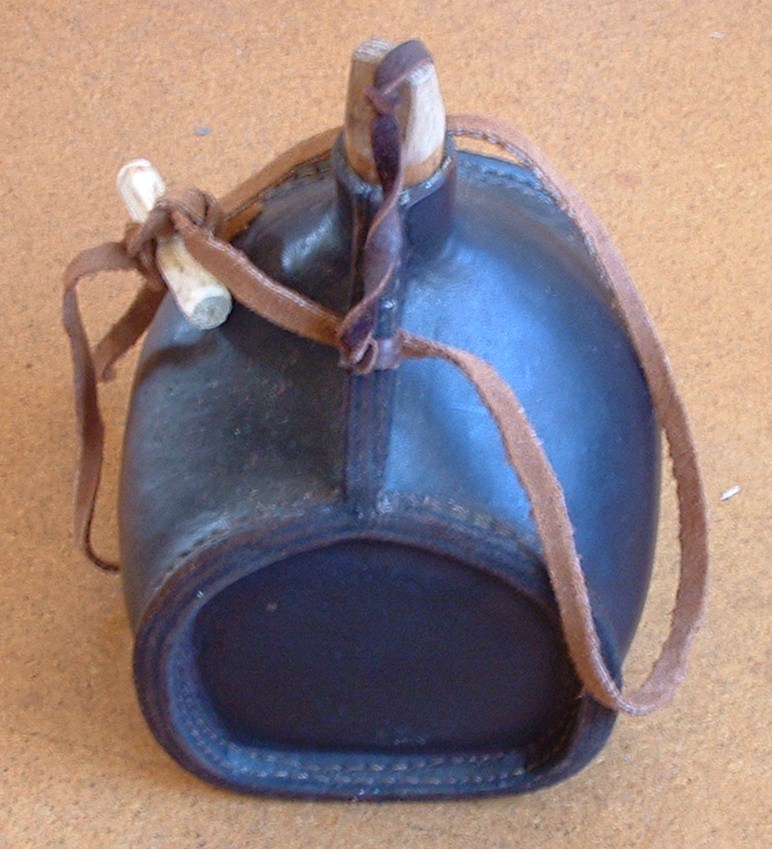 A Woodsrunner's Diary: The Leather Costrel/Leather Water Bottle.