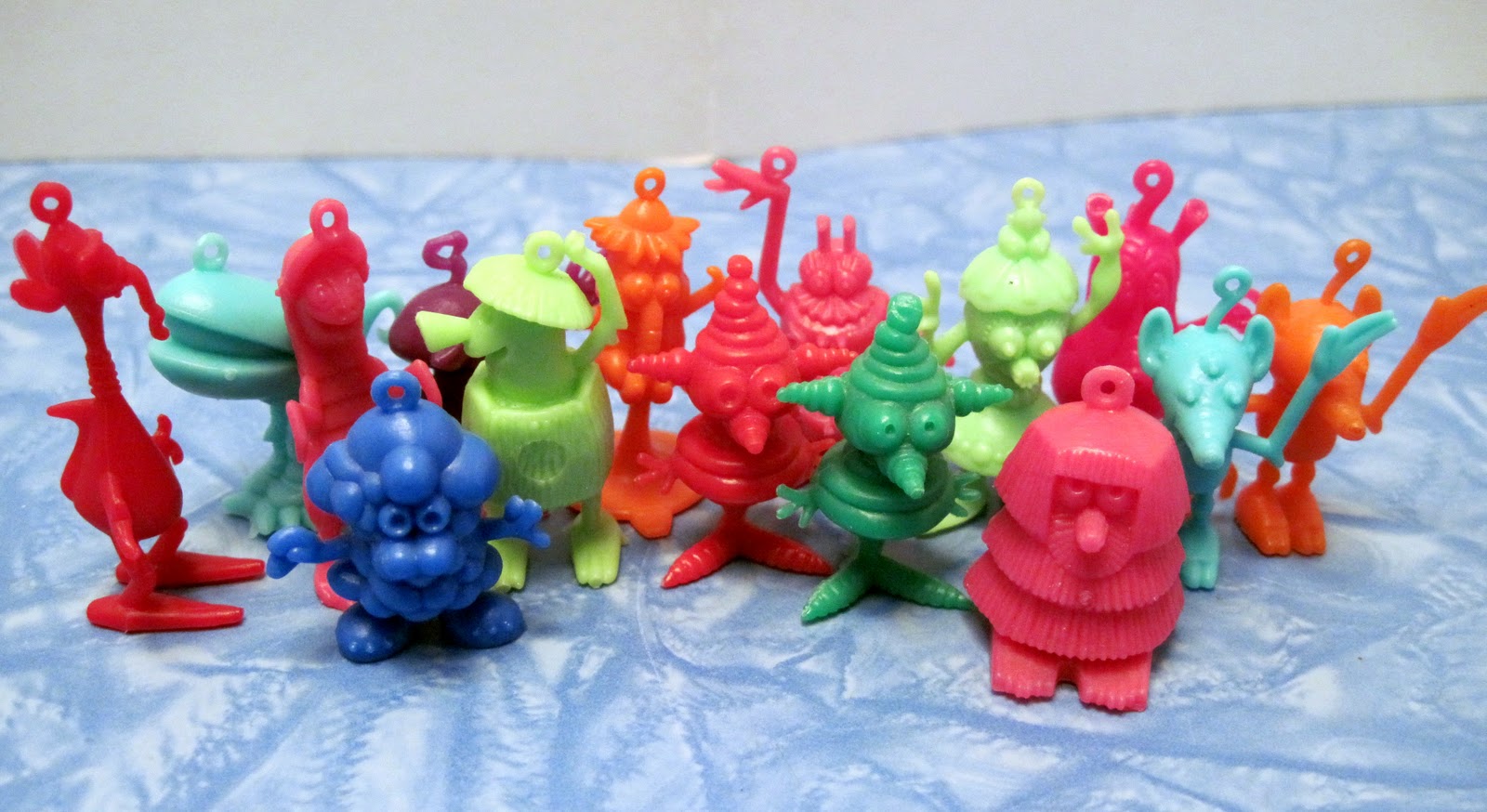 Tracy's Toys (and Some Other Stuff): R and L Premiums