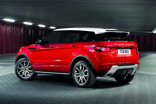 Range Rover Evoque: Beauty in red