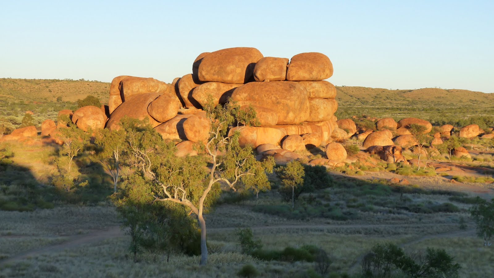Garry and Rani Appleby: Devils Marbles, NT
