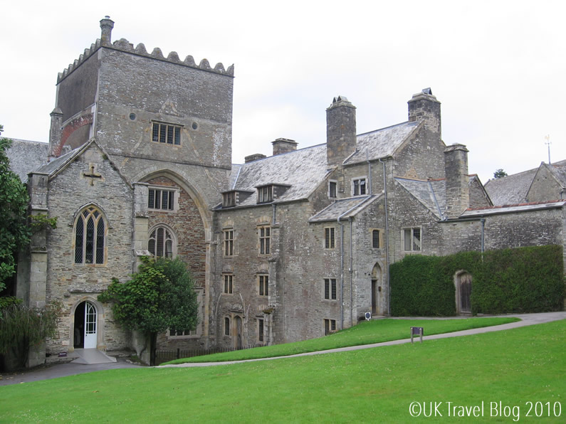 The Buckland Abbey - Yelverton, Devon - The Globe Trotter