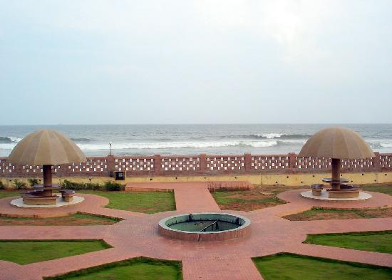 Travel India Tourism and India Tour Packages: VUDA Park In Vizag