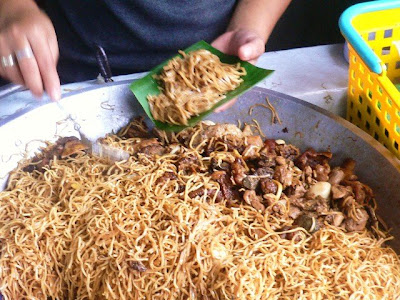 One Big Bite: My Favorite Pancit Habhab... Guess Where!