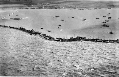boiteaoutils: # SEA /// WWII Mulberry Harbour in Arromanches