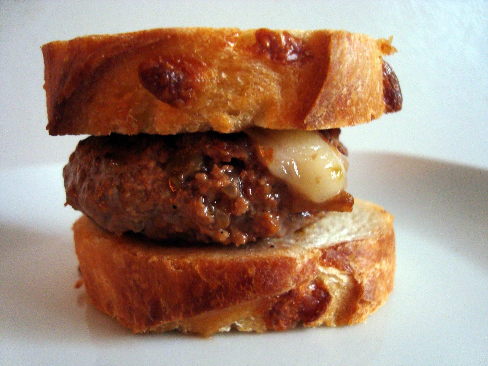 A Couple in the Kitchen: Super Picante Pepper Jack Sliders