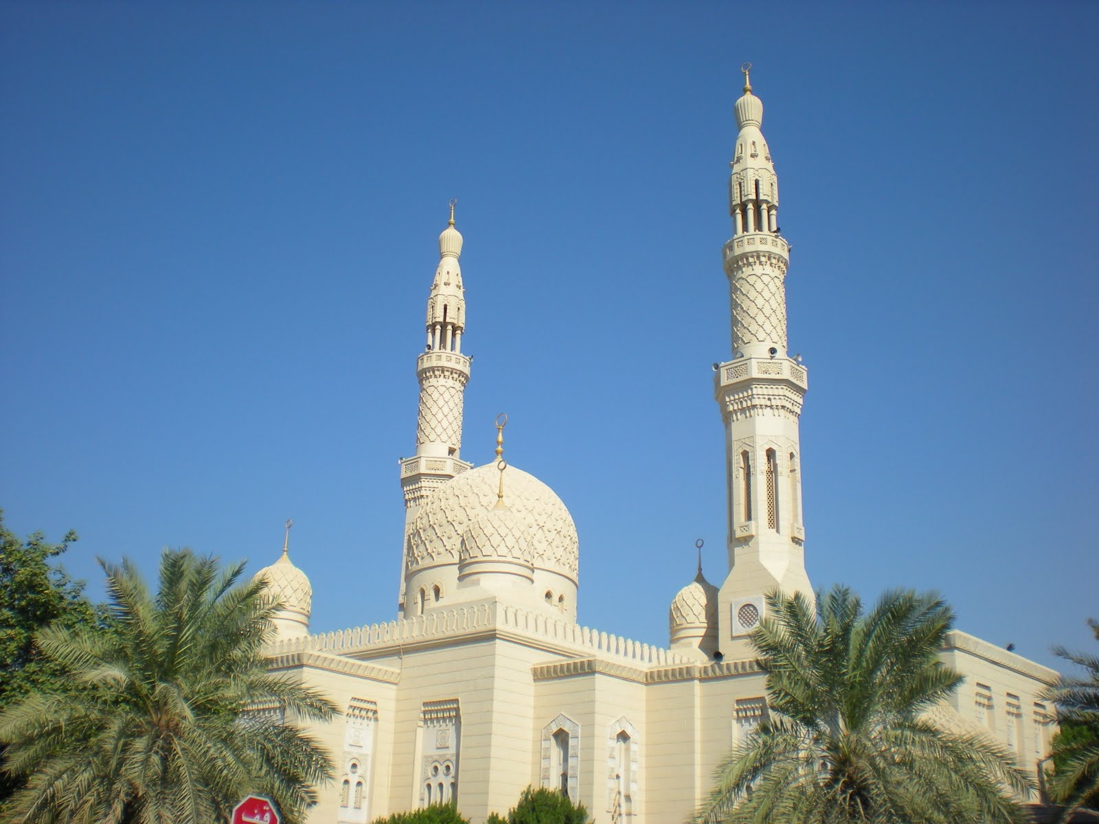 Study Abroad at AUK: Jumeirah Mosque