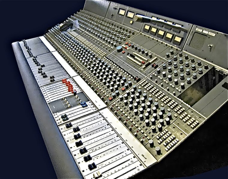 it's full of stars: Today on the Bay: Neve 5316