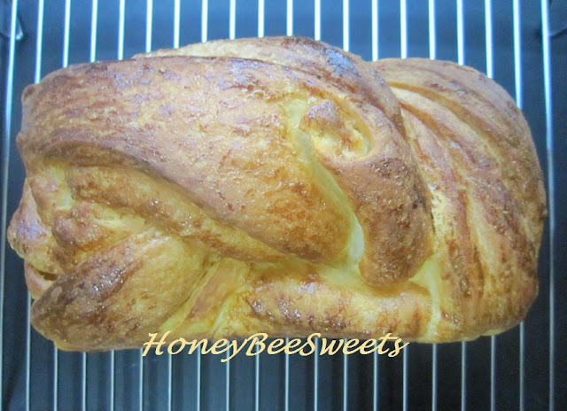 Honey Bee Sweets: "Thousand Layer" Butter Bread Loaf (奶油千層吐司))