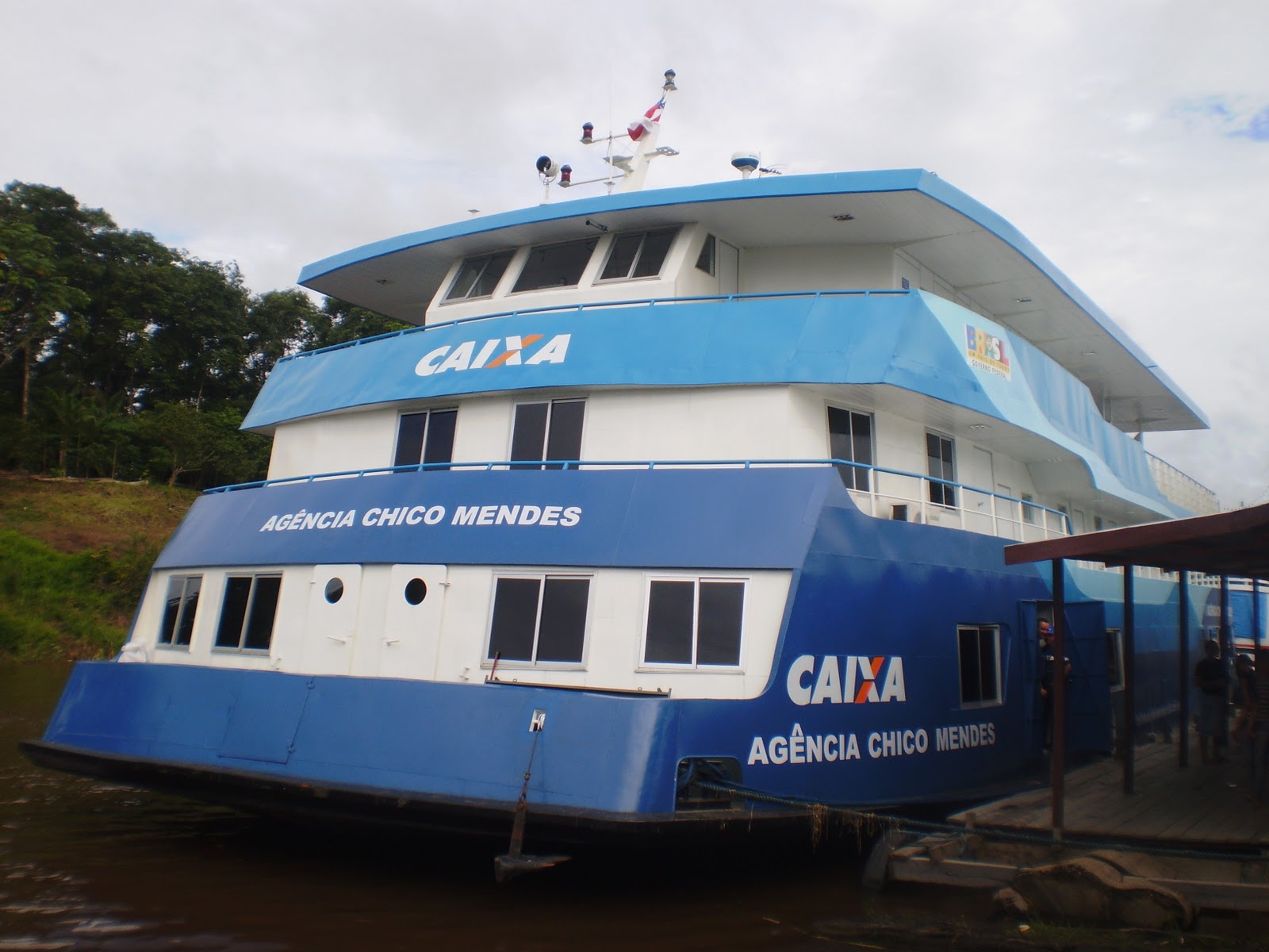 PORTAL MINHA CIDADE: BARCO DA CAIXA ECONÔMICA INICIA ATENDIMENTOS EM ANAMÃ