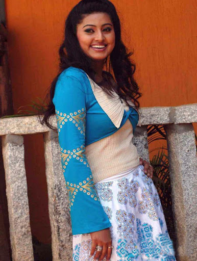 all celebrity Bollywood: Sneha Spicy Stills in Modern Dress