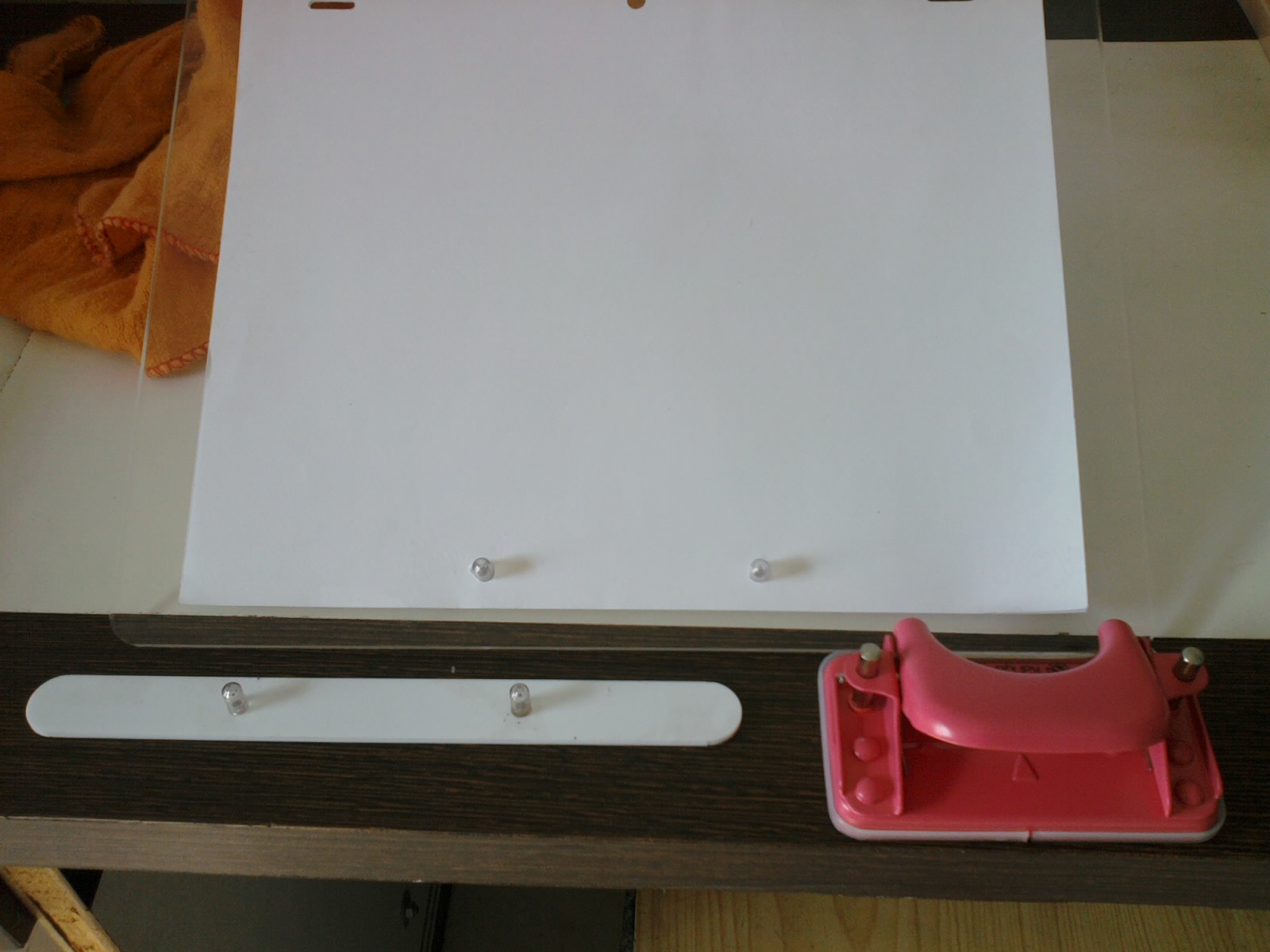 ANIMATION: 2 peg animation table