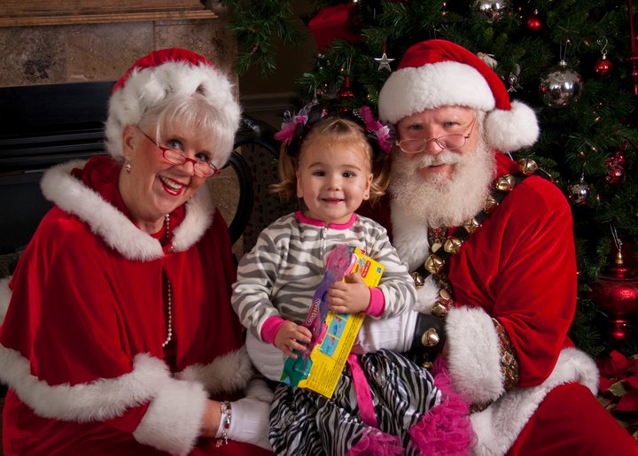 Barney Family: Mr and Mrs. Claus