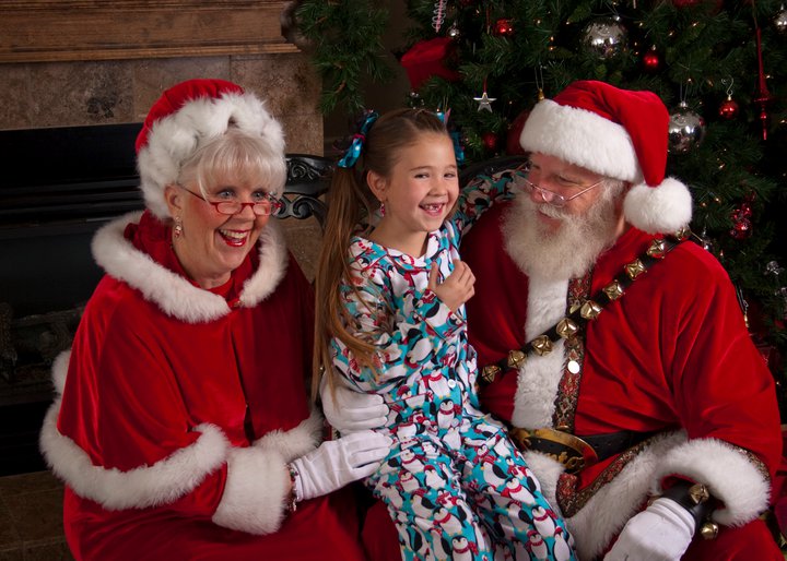 Barney Family: Mr and Mrs. Claus