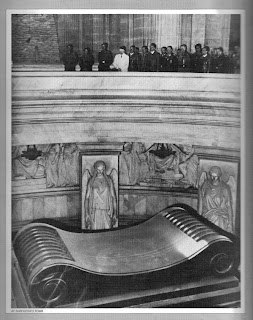 Diario de guerra: El Führer visita París - 23/06/1940.