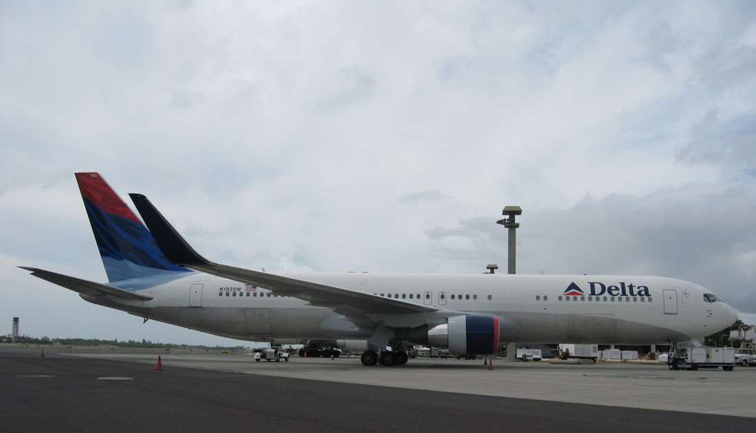 HNL RareBirds: DL 767-300ER with winglets!