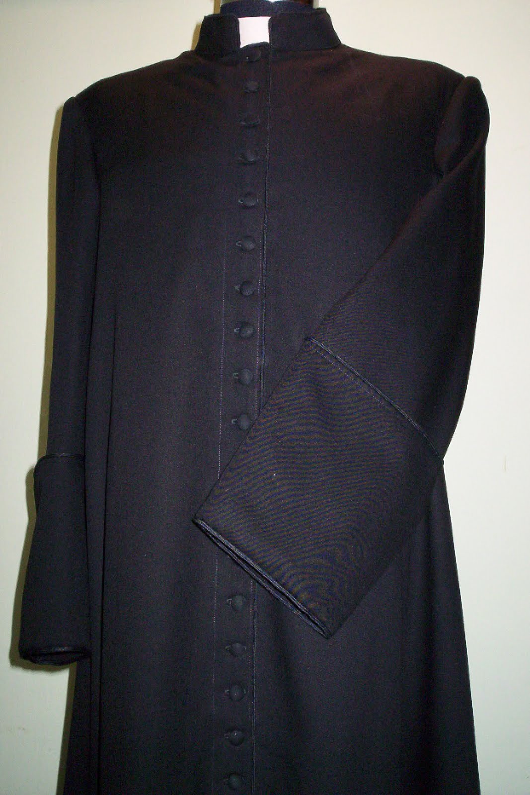 Sastrería San Bartolomé: Sotanas