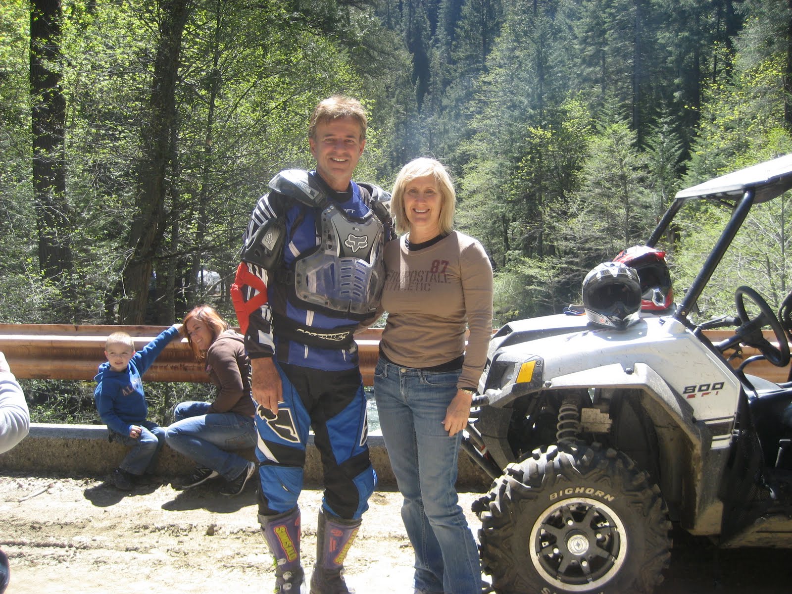 Lynn & Dale Leishman: RAZOR RIDING!