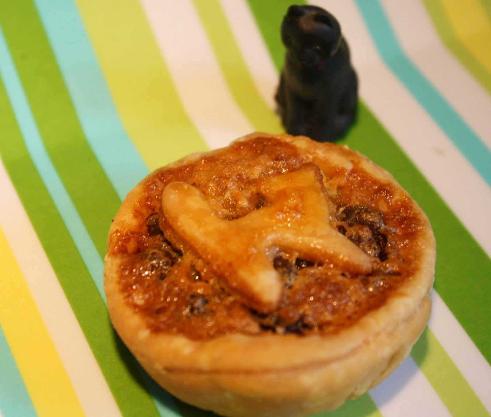 37 confections: Black Cat (Kitten?) Pie