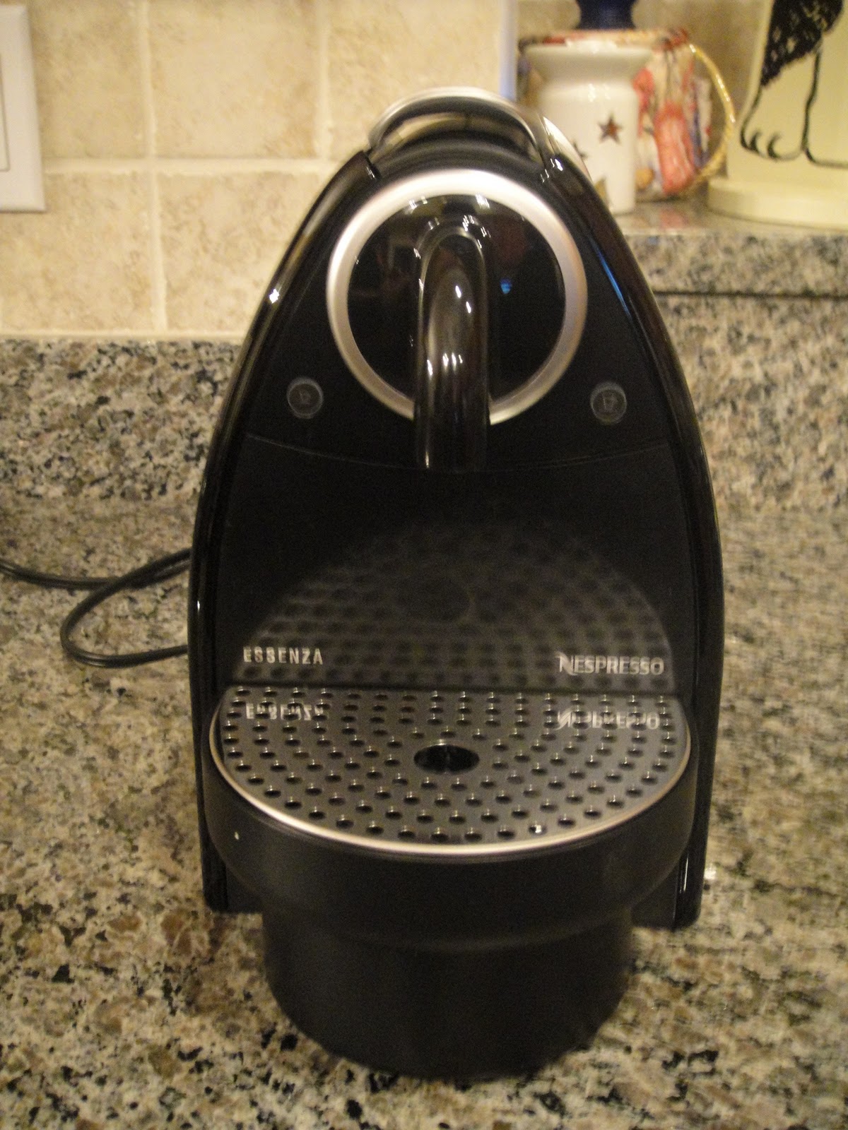 鈍鈍樂~だんだん樂: NESPRESSO(C101)來了