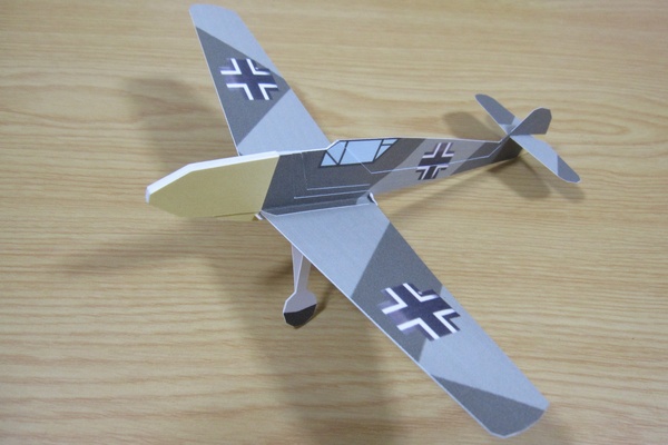Manga Anime: Messerschmitt Bf 109 Papercraft