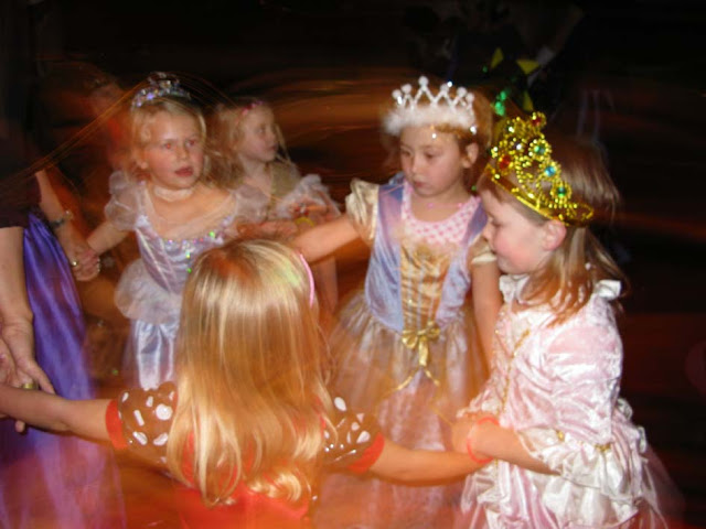 Great Fun etc: Princess Party: Having a Royal Ball...