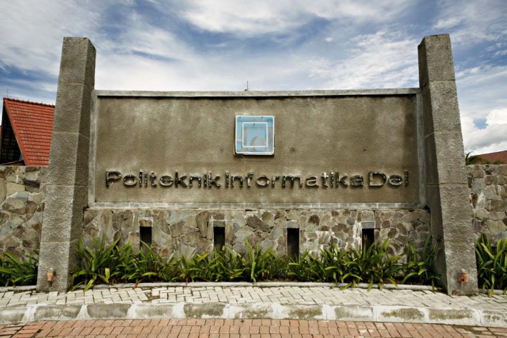 Jadiman Hutapea: Politeknik Informatika Del - Laguboti