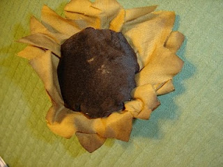 Prim Crafts: Freebie for you. Prim Sunflower Pattern