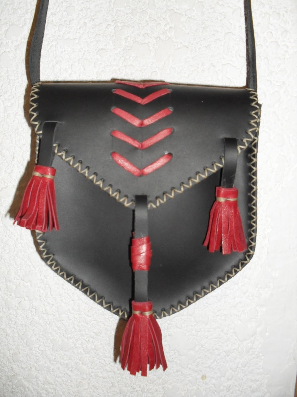 Poșete Dy'ANA: genti piele naturala lucrate manual pret 80lei