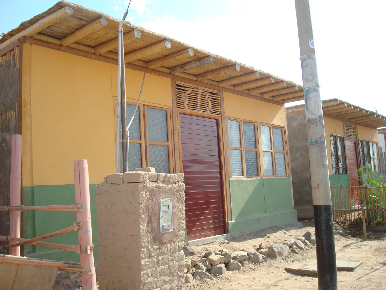 VIVIENDAS CON QUINCHA MEJORADA EN ICA