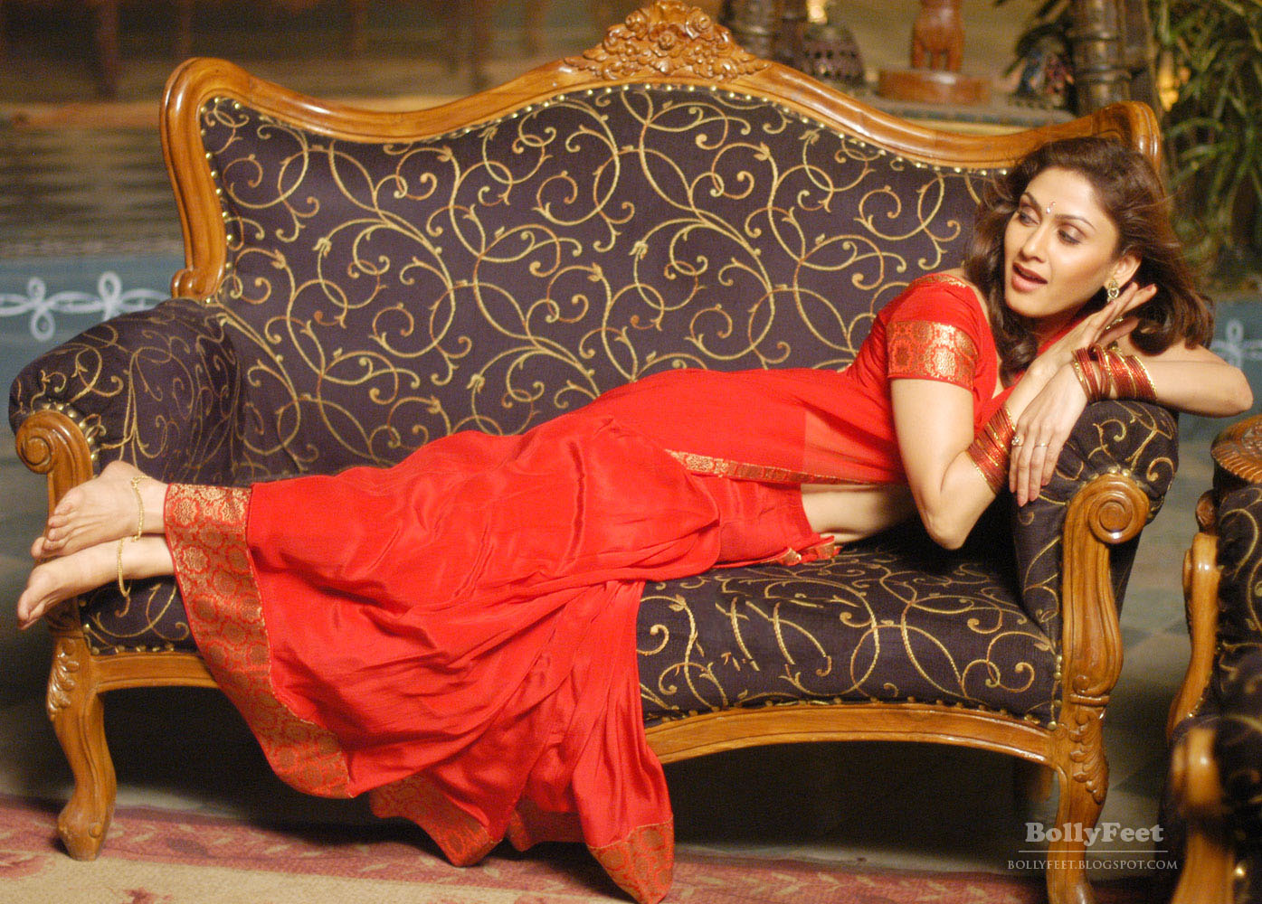 Manjari Phadnis Hot Saree