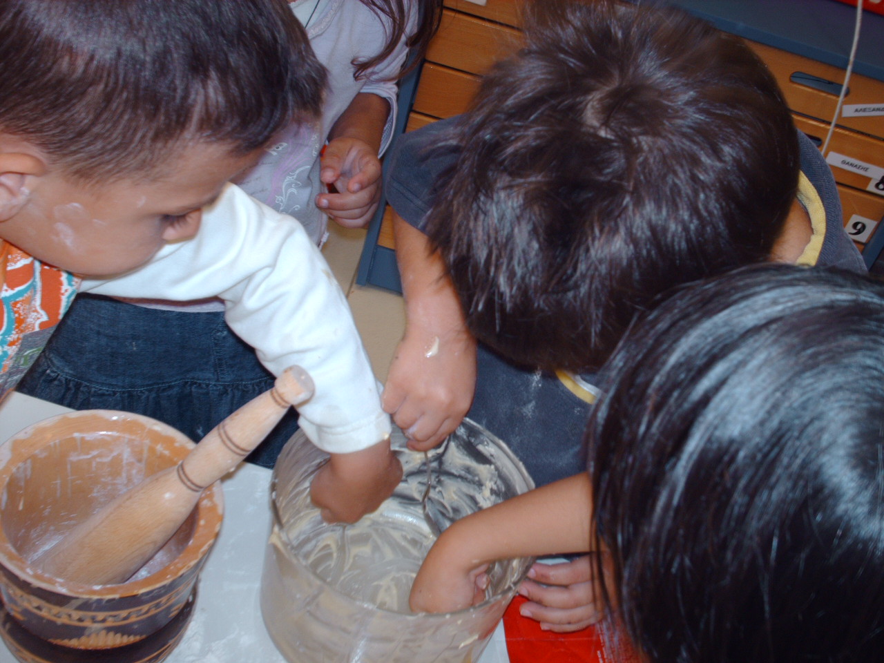 "ΠΕΡΙ... ΝΗΠΙΑΓΩΓΩΝ" : ΠΡΩΤΗ ΣΥΝΑΝΤΗΣΗ ΓΟΝΕΩΝ