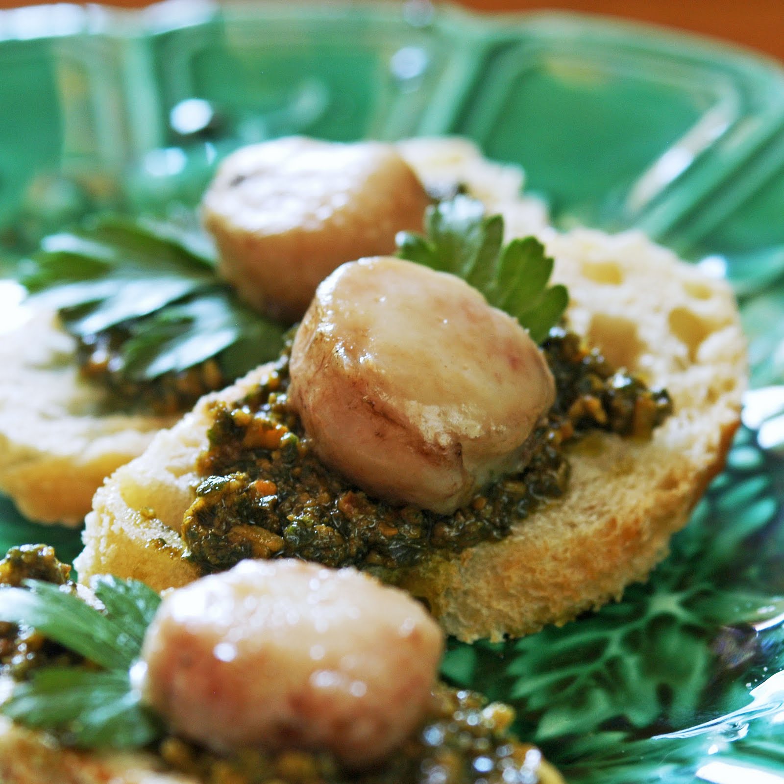 JULES FOOD...: Seared Marrow on Walnut Pesto Crostinis