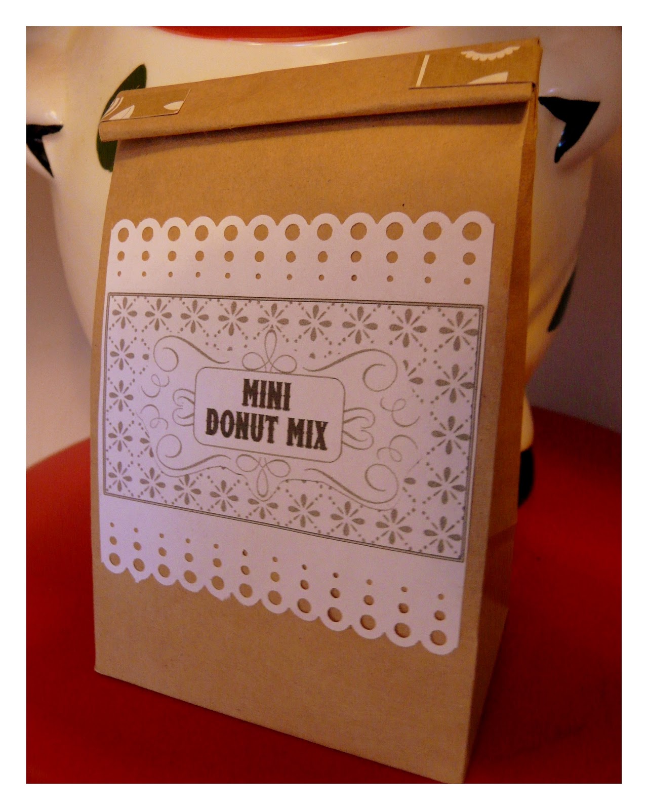 A Hole in One -- Easy Mini Baked Donut Recipe & Sweet Gift Idea