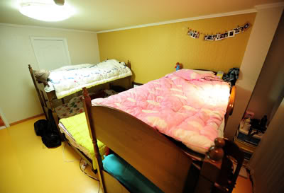 " AIDEN LEE ": INSIDE KOREAN BOYBAND IDOL'S DORM!!~ prt.1 *SHINee*