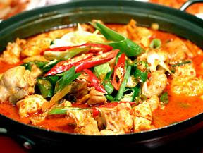 nomadichimee: (Tak Toritang) Korean Spicy Chicken and Potato Stew