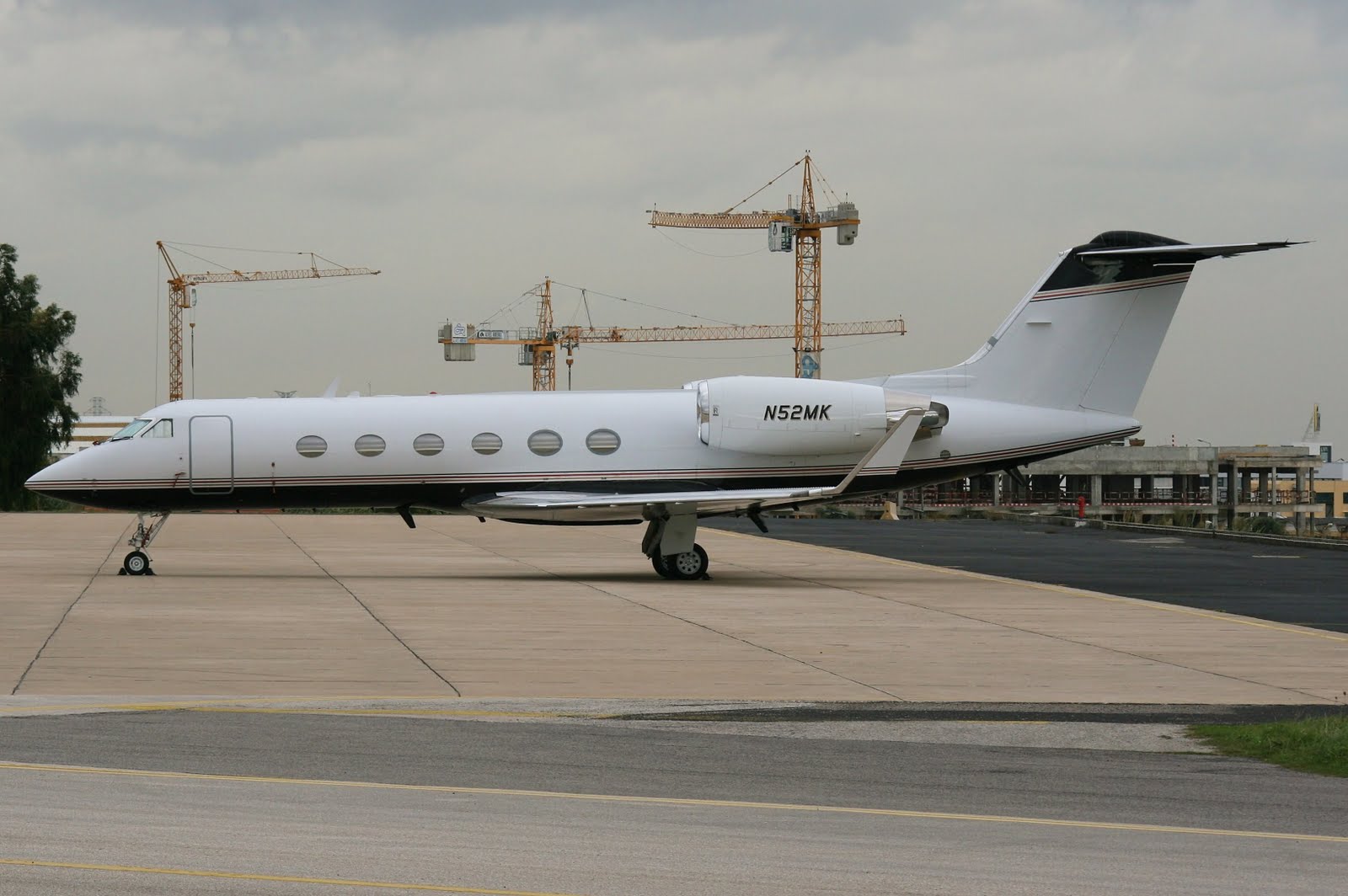 FLYING BIZJETS PHOTOS: N52MK, Gulfstream G-IV-SP, (cn 1337)