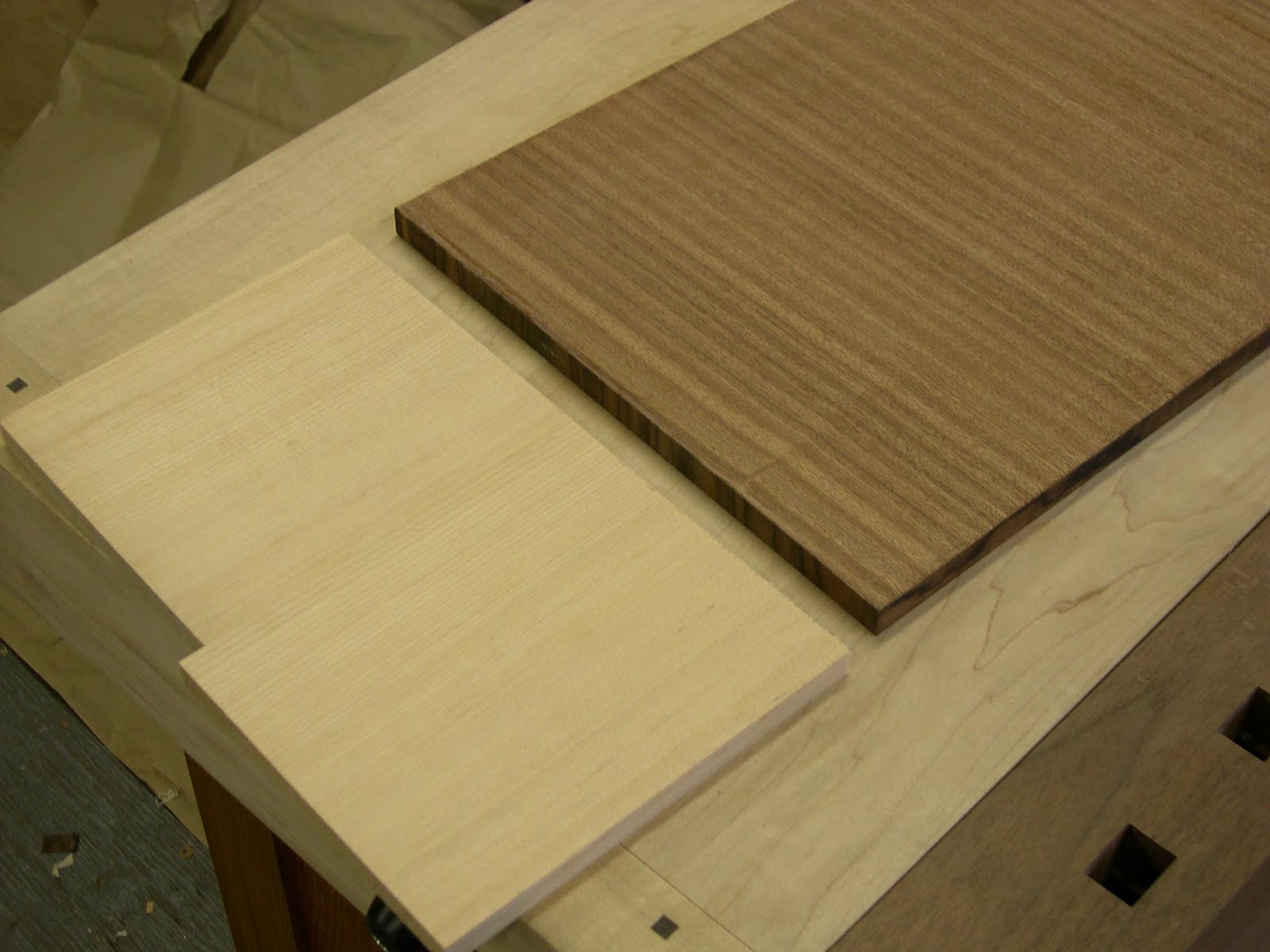 Sauer & Steiner: Hide glue & hammer veneering - round I