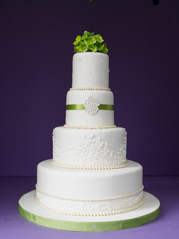 Brenda's Cakes: Wedding Cake Photography