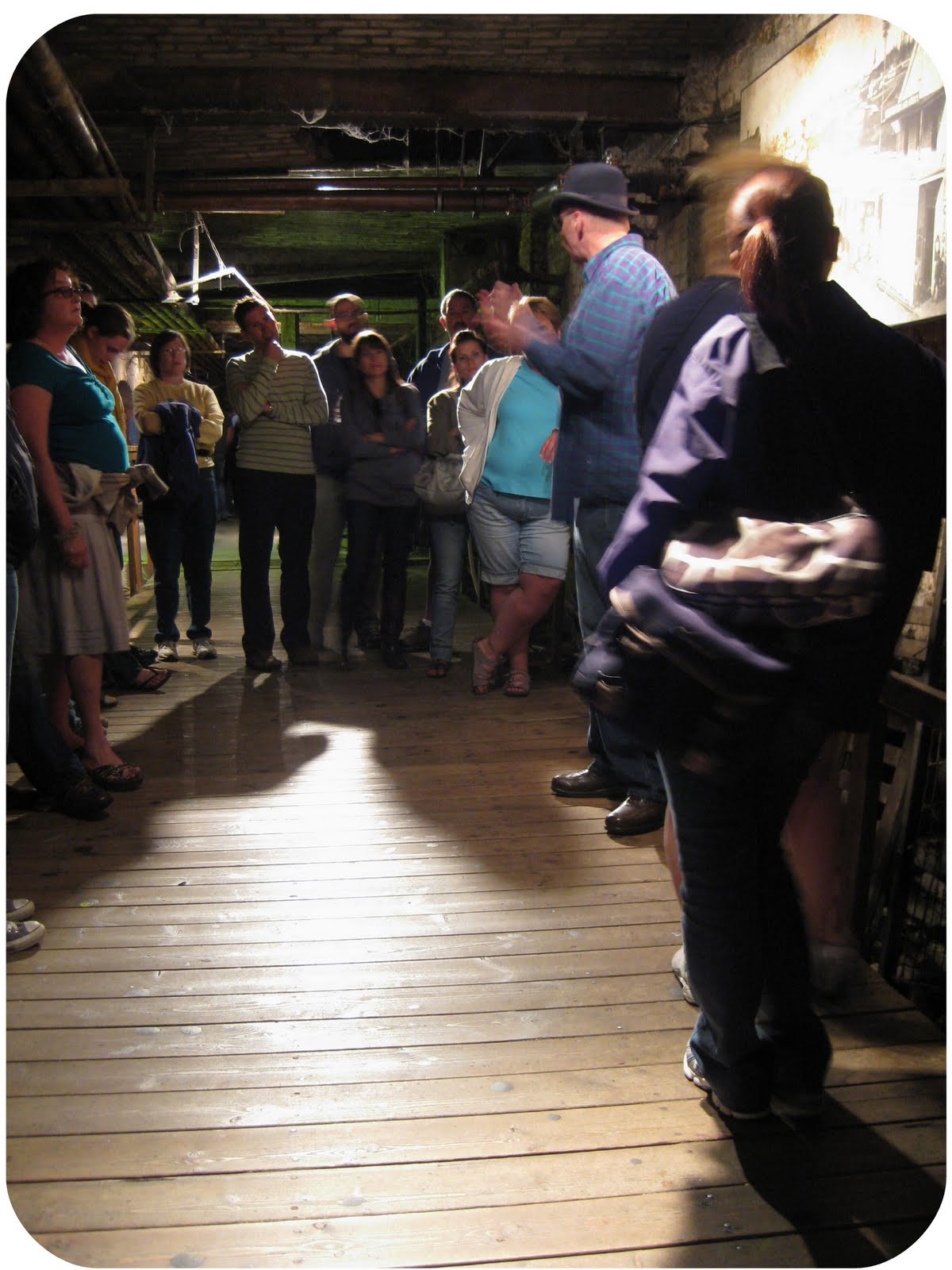 { bug miscellany }: Underground Seattle (and no, I didn't forget....)