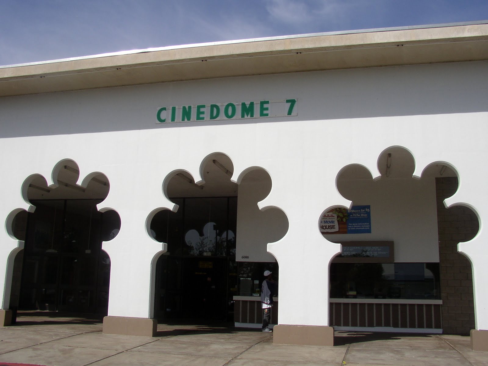 100 Movies, 100 Theaters: 50. How to Train Your Dragon