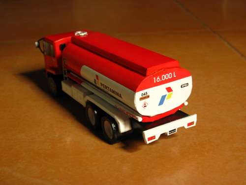 Papercraft and Papermodel: Pertamina Oil Truck Papercraft