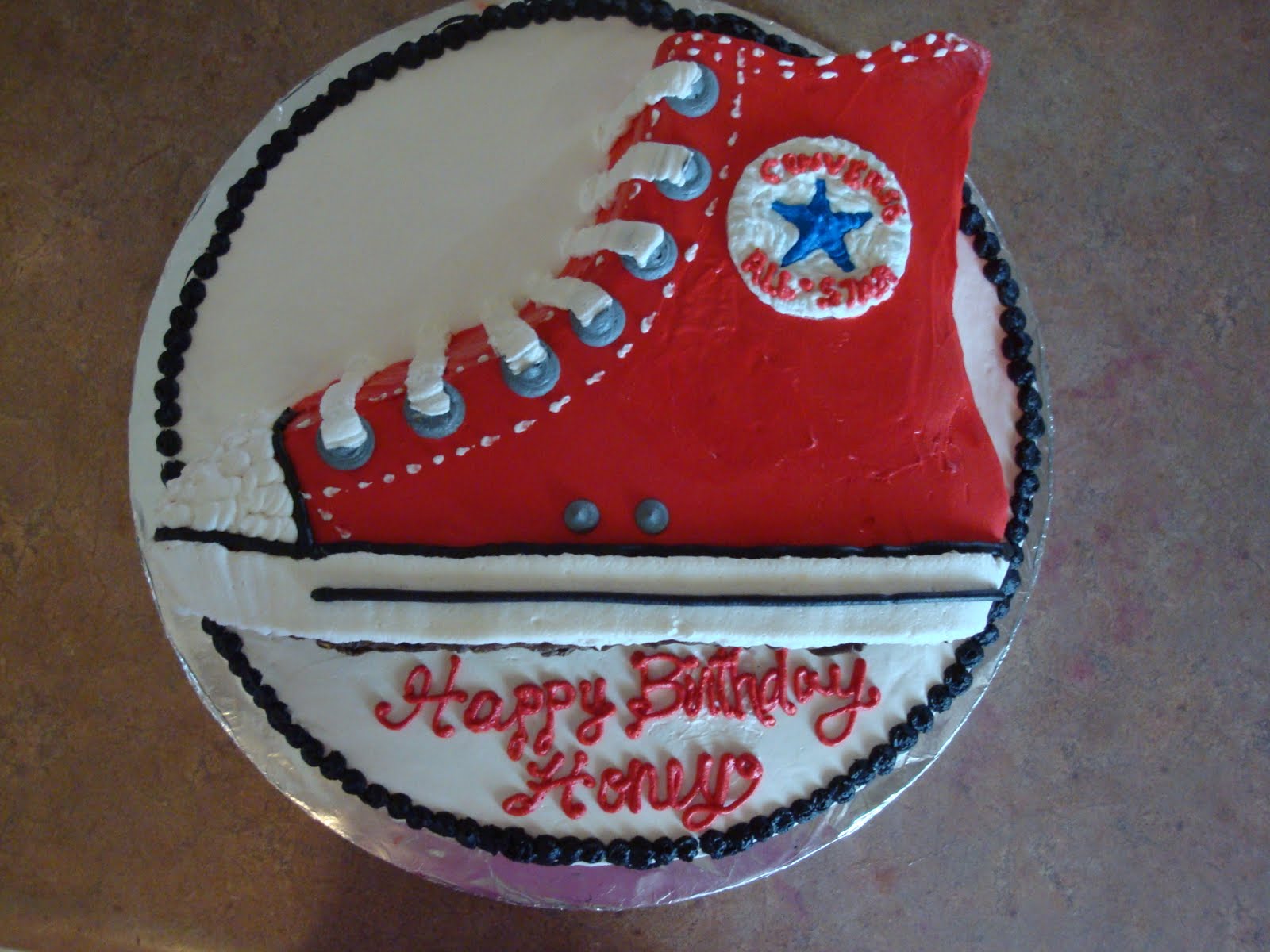 Kakes By Kaila: Converse shoe cake