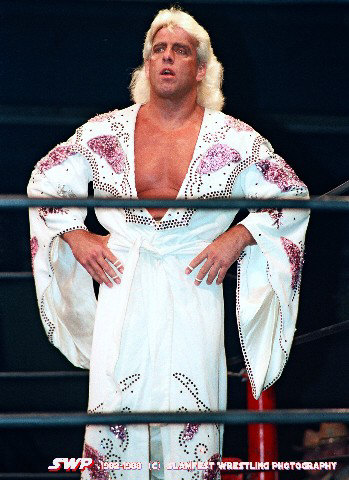 Arabian Facebuster: Yr Ric Flair Robe Foto of the Week