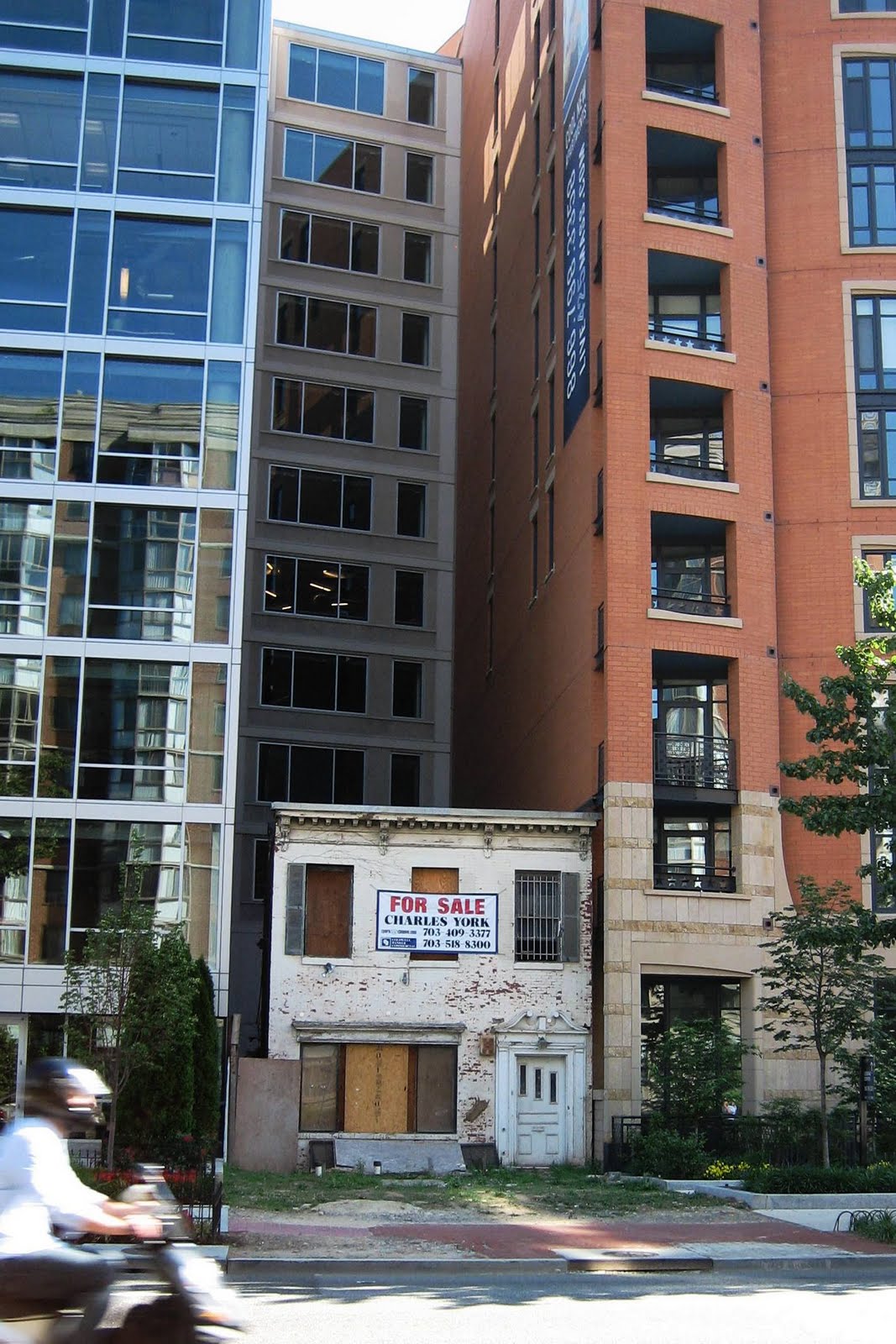 the Other 35 Percent: "The Holdout": WP Article on "Ledos Pizza"