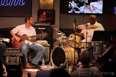 GA-Photos: Doug Wamble Trio feat. Bernard Purdie & Charlie Hunter ...
