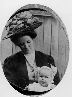 Hanging from the Family Tree: 2010