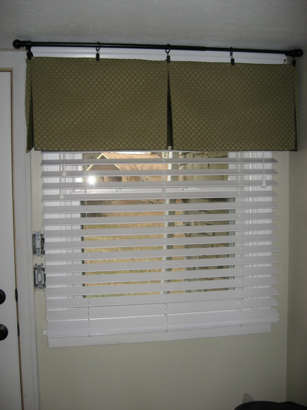 Window Fashions: Jackson Valance