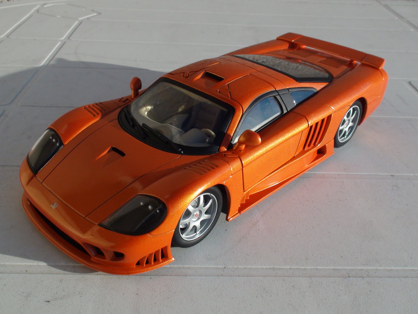 Pseudo Cars: Saleen S7 - 2000