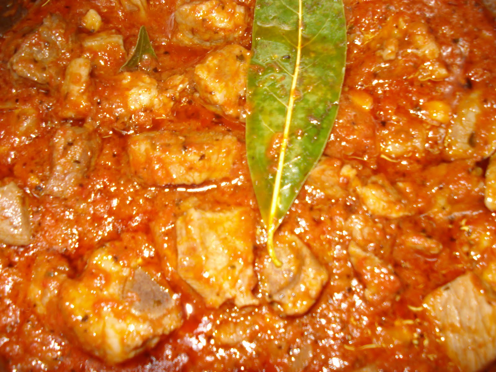 A COMER QUE YA ES HORA: MAGRO CON TOMATE